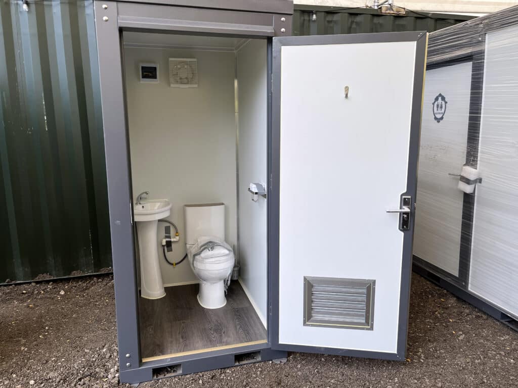 Portable Restroom / Bathroom For Sale In Hawaii